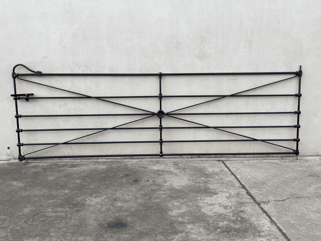 Kangaroo Sunshine Cast Iron Joint Gates – Big Red Heritage Wire & Gates ...